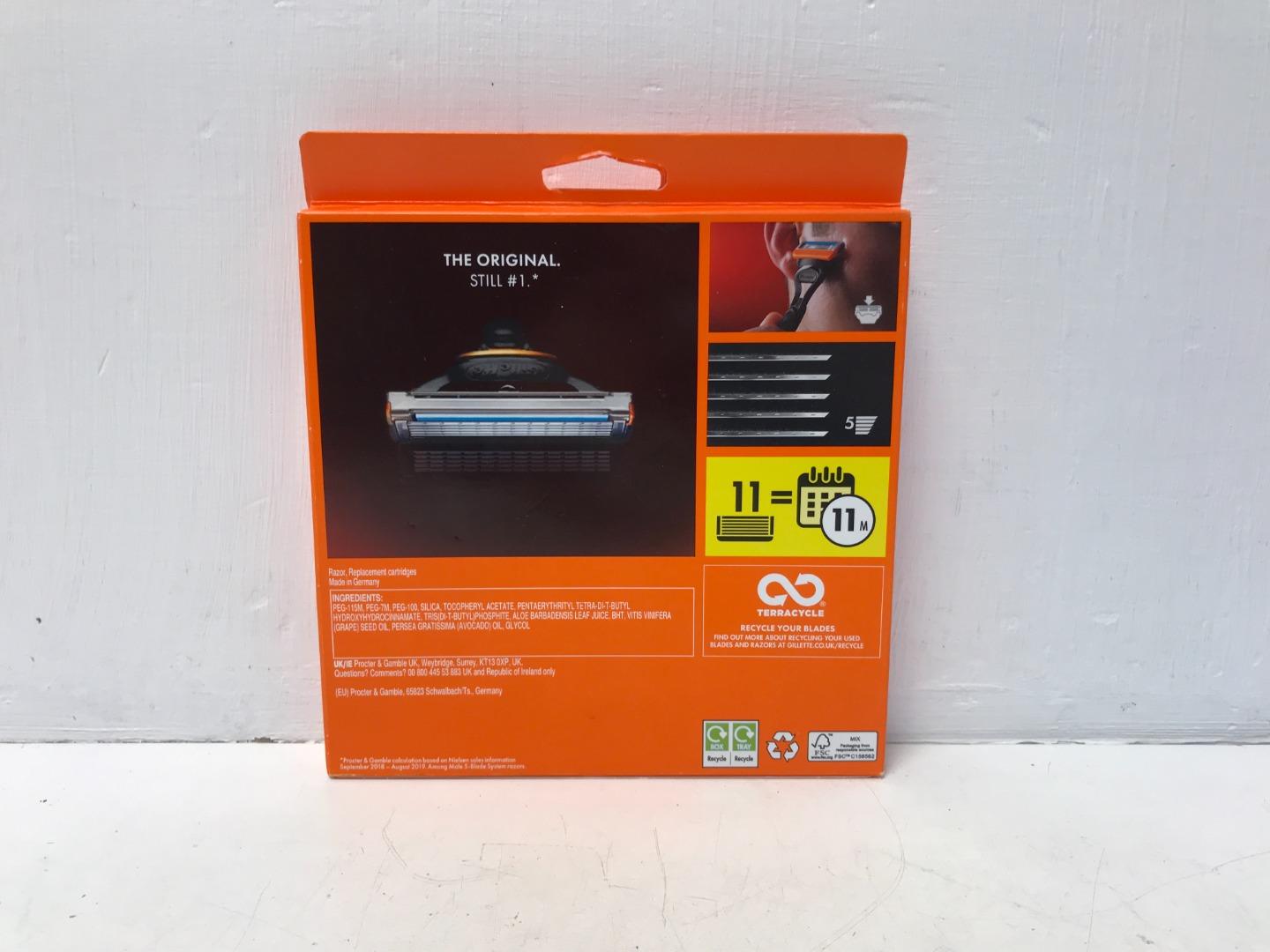 Gillette Fusion 5 Value Pack - Razor + 10 Razor Blades