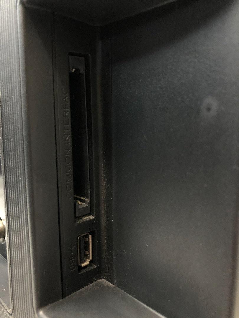 Samsung T27B300 27'' Full HD Digital LED TV and Monitor