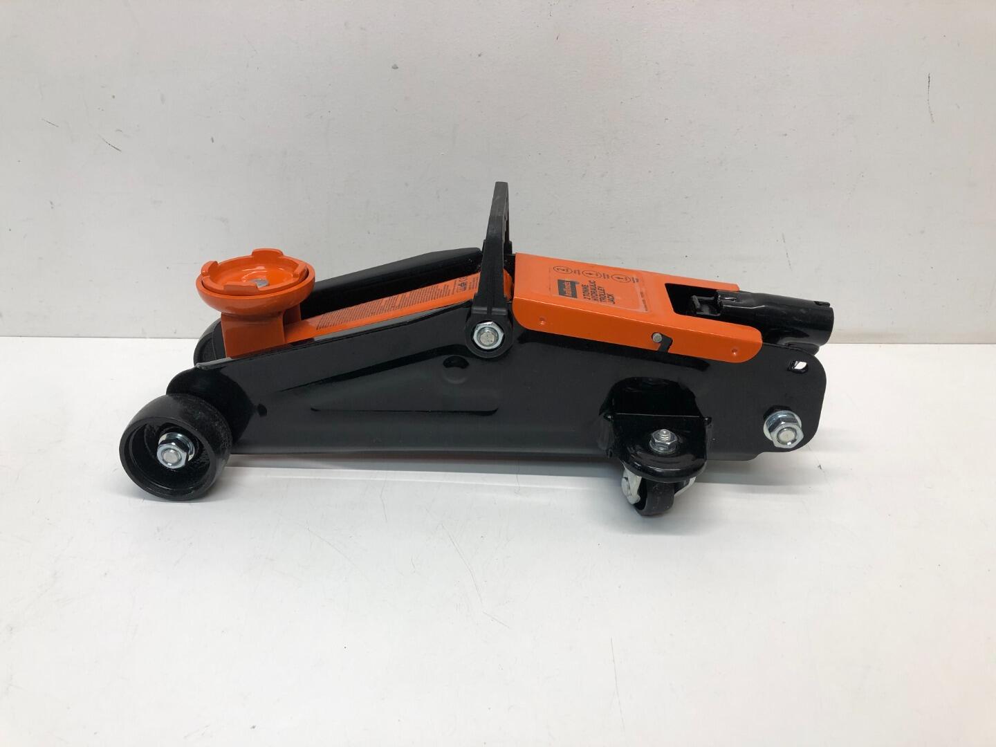 Halfords 2 Tonne Hydraulic Trolley jack