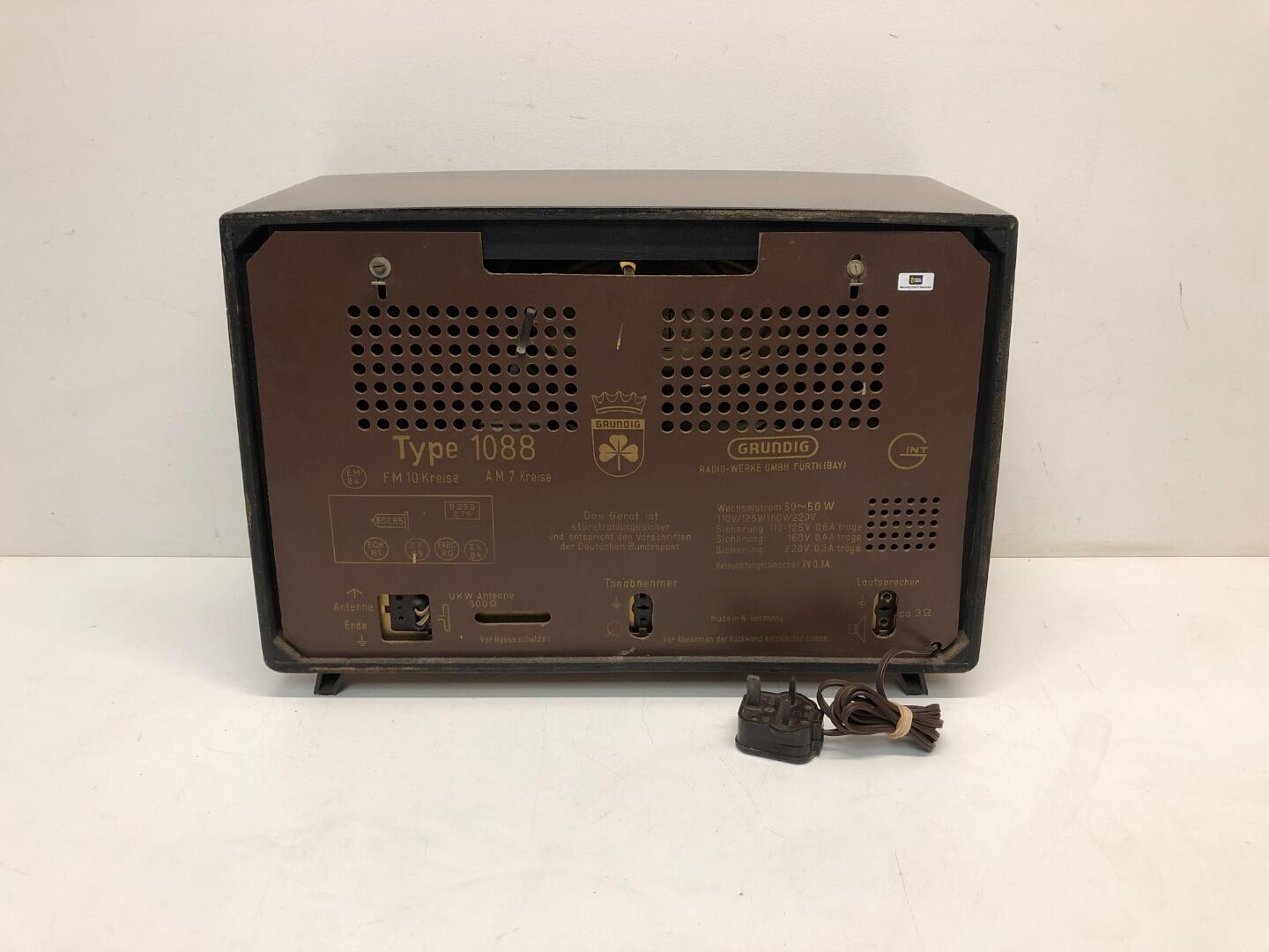Grundig 1088 Radio