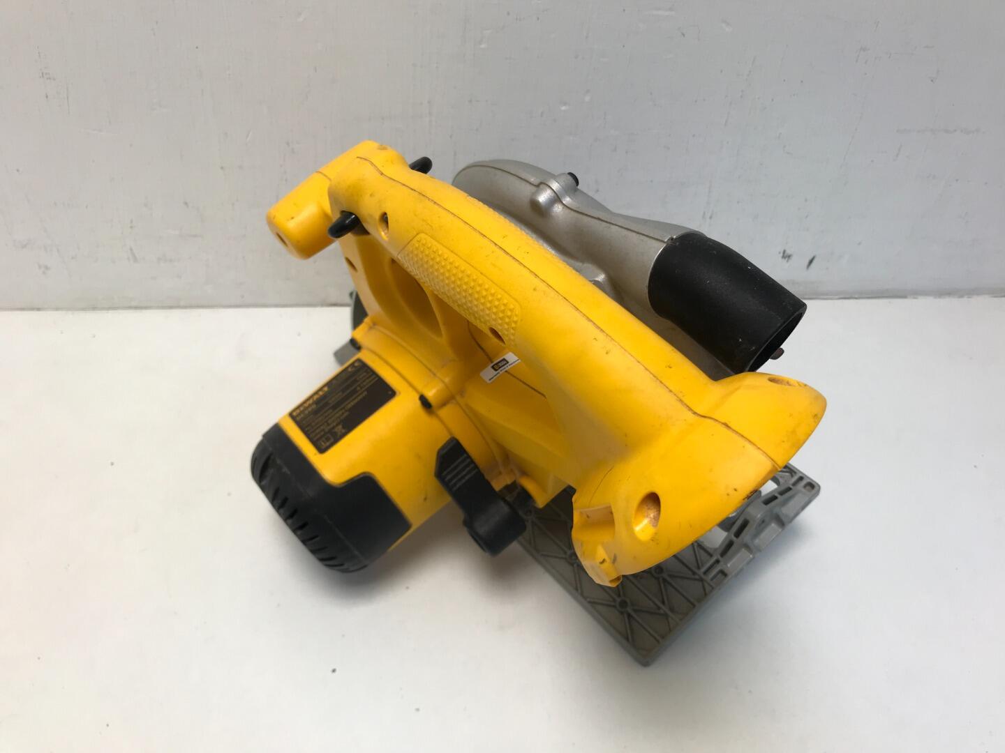 DeWalt DC390 18V Cordless Circular Saw - Body Only