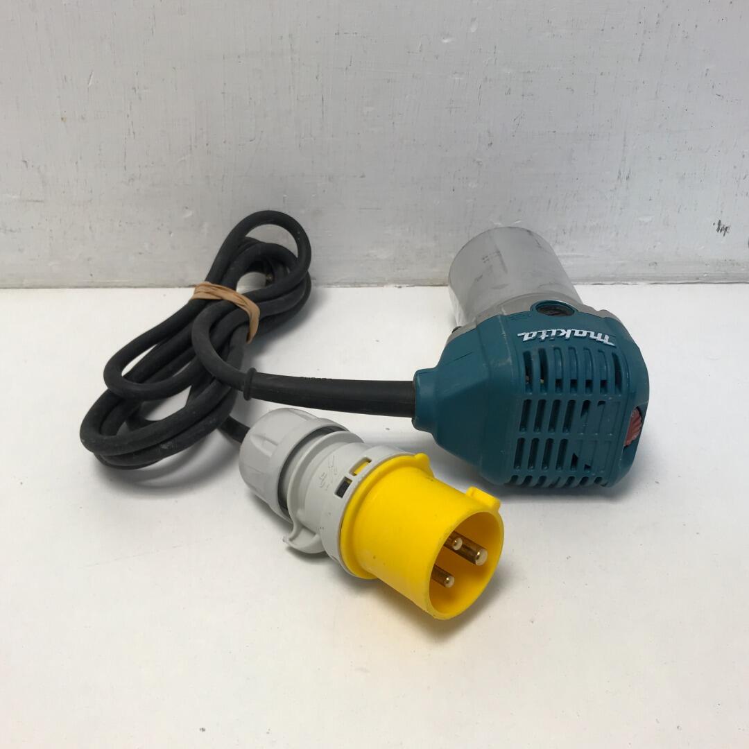 Makita RT0700C 110V Palm Router (read description)
