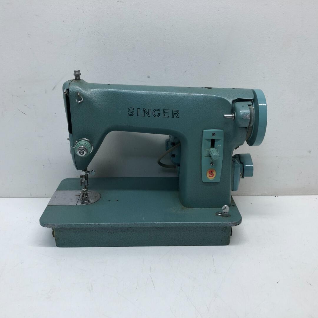 Vintage Singer BAK60-12 Sewing Machine (read description)