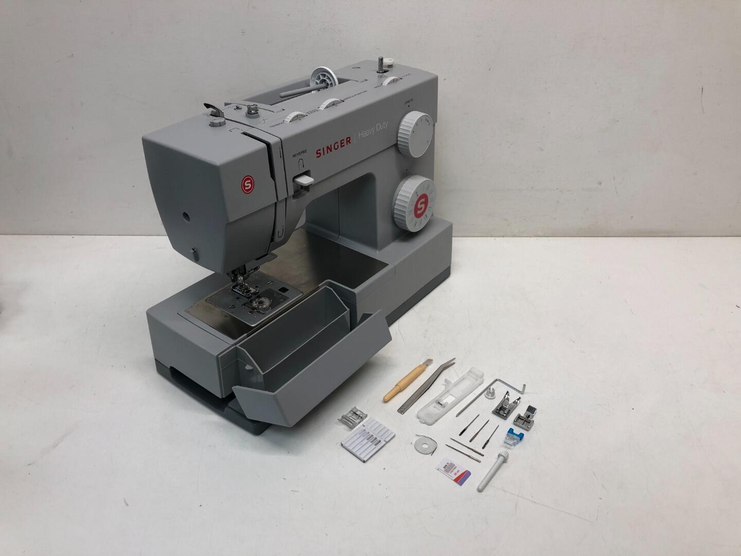 Singer 4423 Sewing Machine