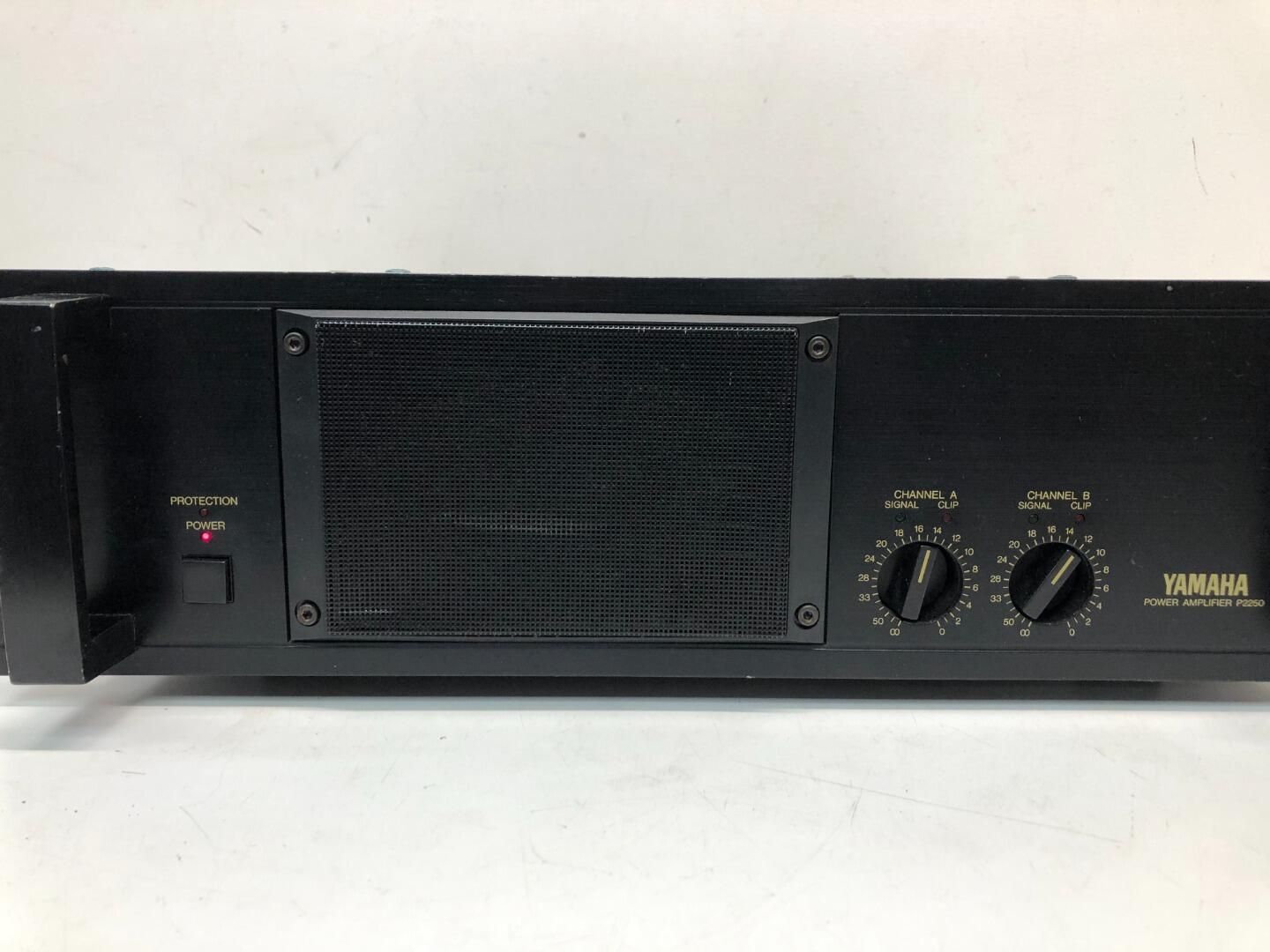 Yamaha P2250 Power Amplifier