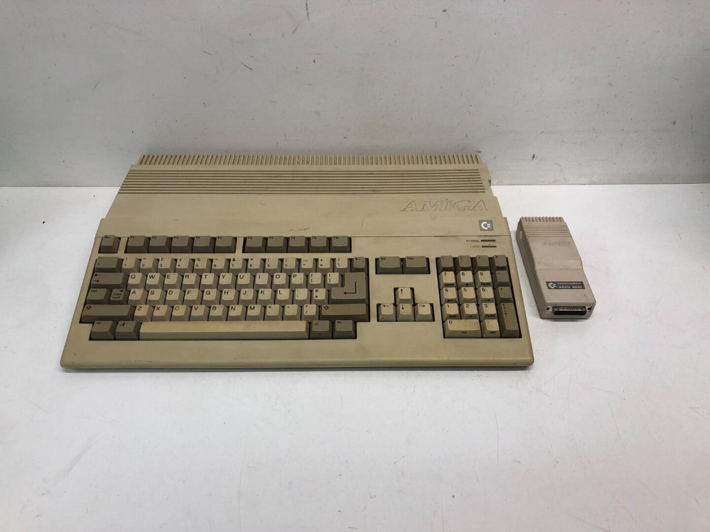 Commodore Amiga A500 Vintage Console (untested)