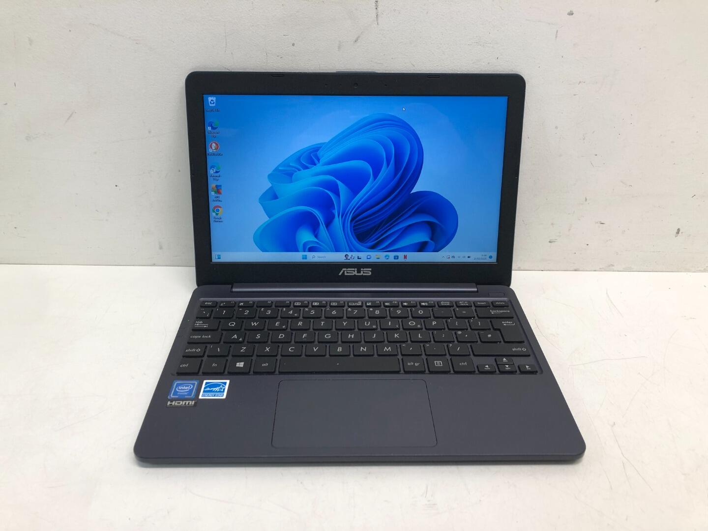 Asus E203N 4GB RAM 64GB Windows 11 Notebook Laptop