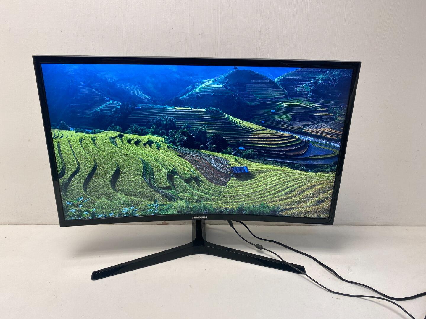 Samsung C27F396FHU Curved Full HD Monitor