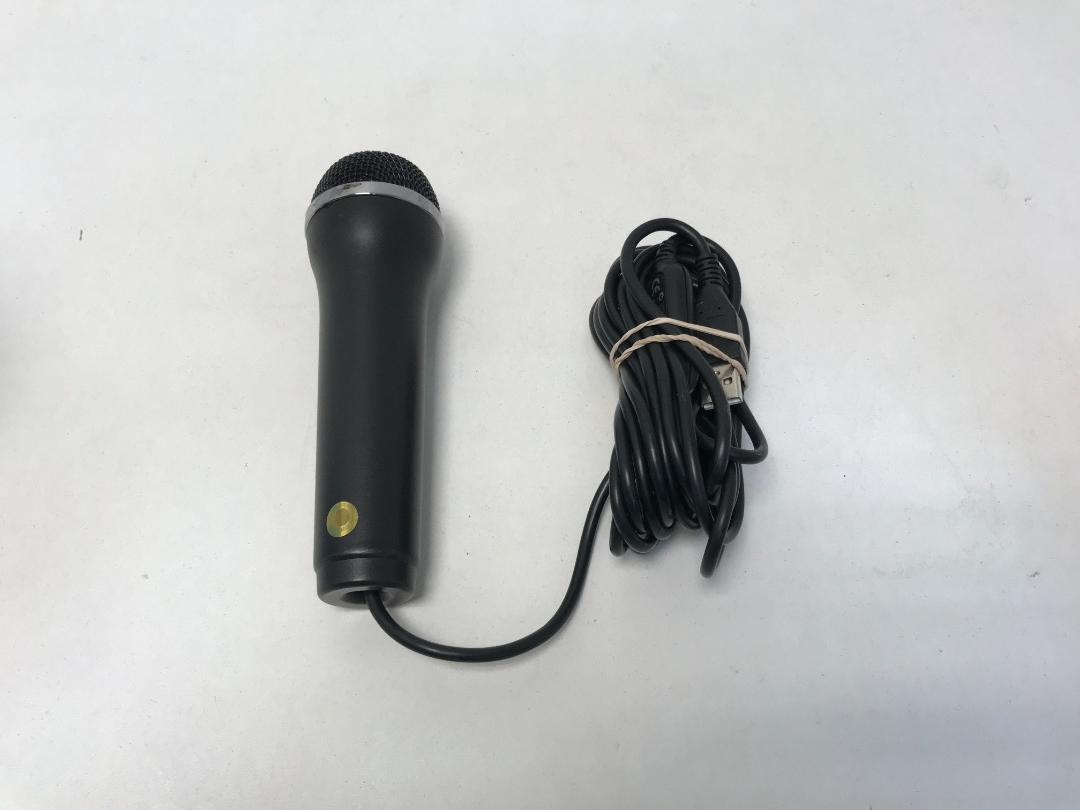 Disney Sing It High School Musical 3 Nintendo Wii Game and Mic