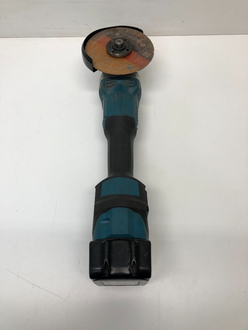 Makita DGA463 Cordless Angle Grinder