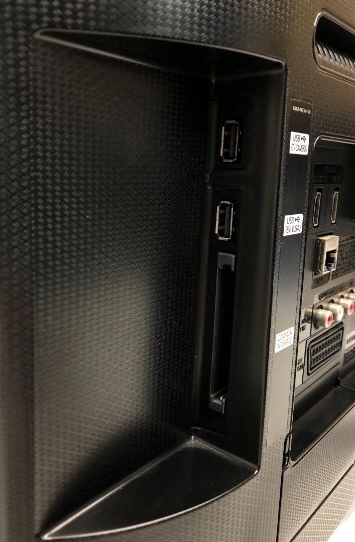 Samsung SyncMaster 2032MW 20'' HD Ready Digital LCD TV and Monitor