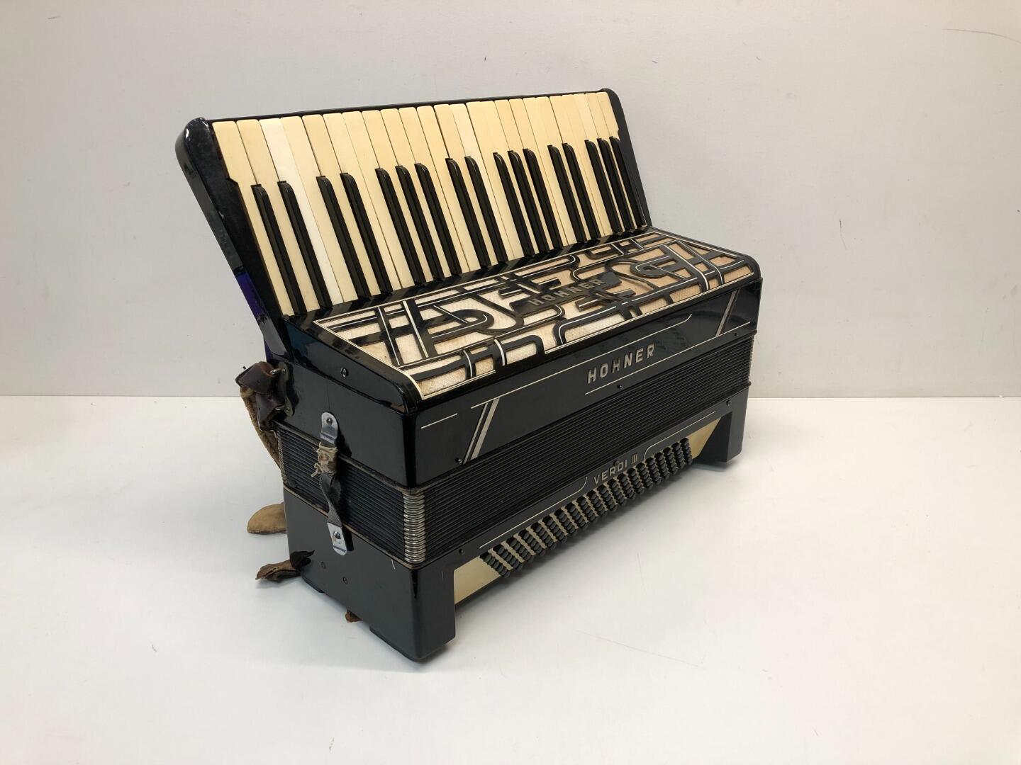 Vintage Hohner Verdi III Accordion