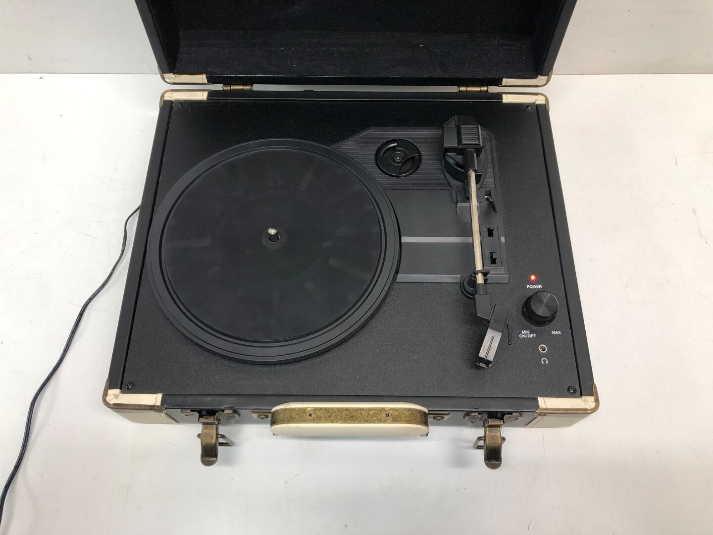 Crosley Briefcase Turntable