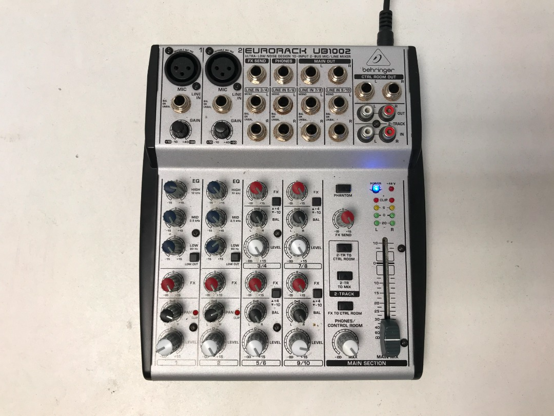 Behringer Eurorack UB1002 Mixer