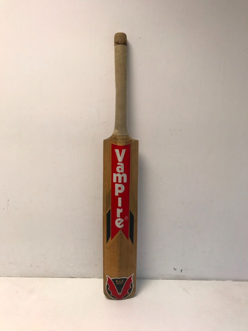 Vintage BAS Vampire Bullet Cricket Bat