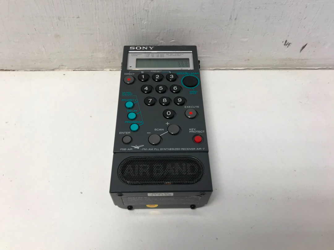 Vintage Sony AIR-7 Air Band/FM/AM PLL Synthesized Receiver and AOR ...