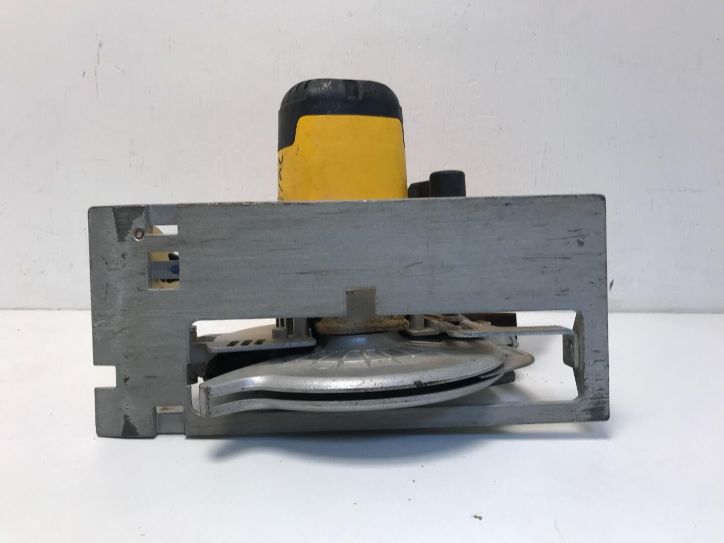 DeWalt DC390 18V Cordless Circular Saw - Body Only