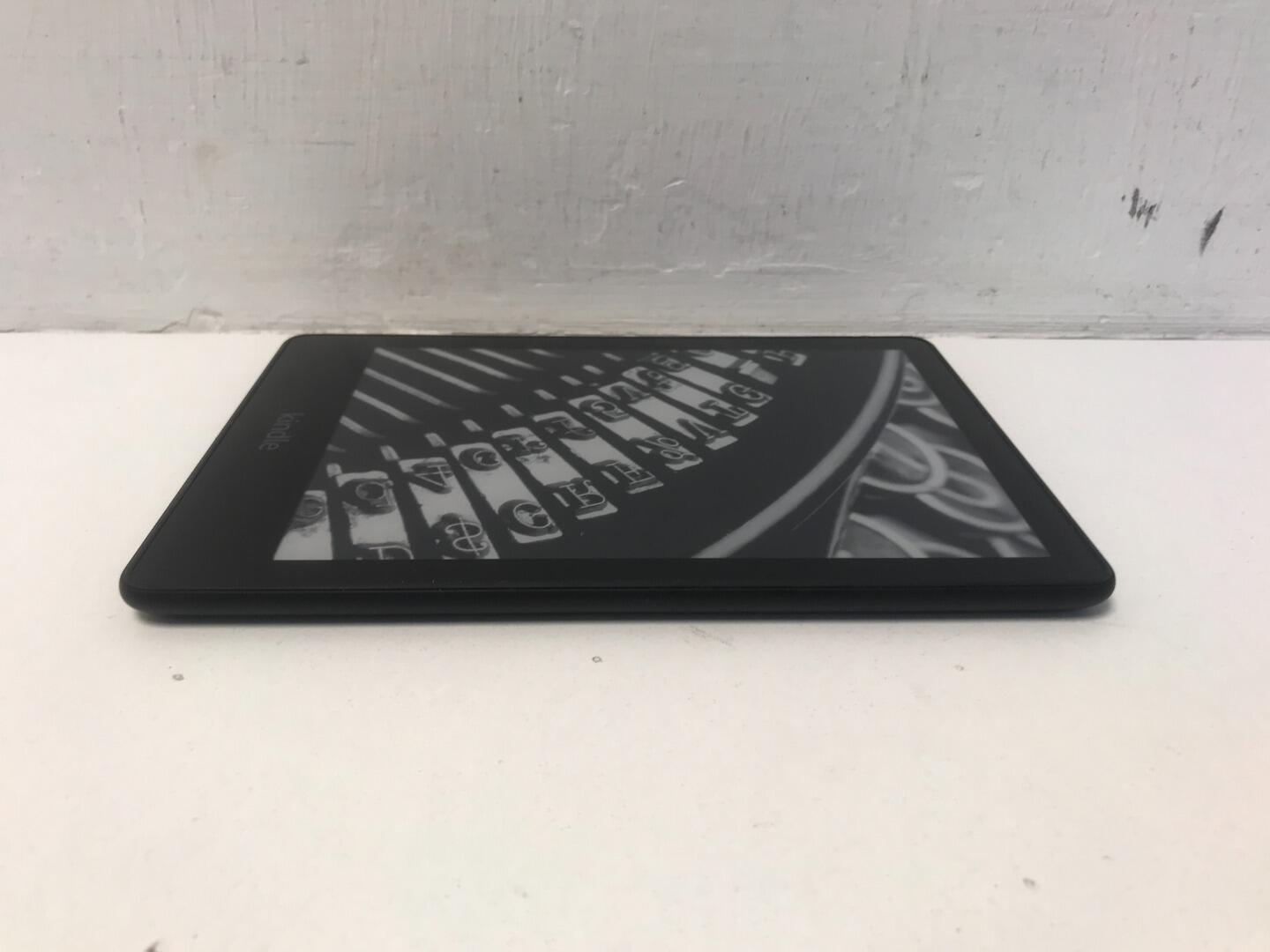 Amazon Kindle Paperwhite 11th Gen 8GB eReader