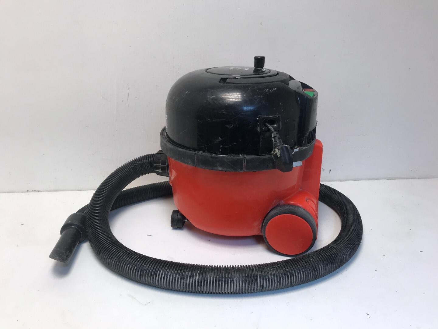 Henry Xtra HVX200 Vacuum Cleaner (read description)