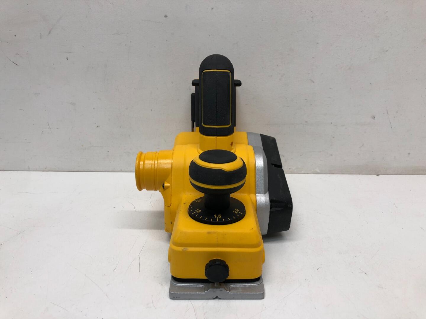 DeWalt DCP580 18V XR Brushless Cordless Planer