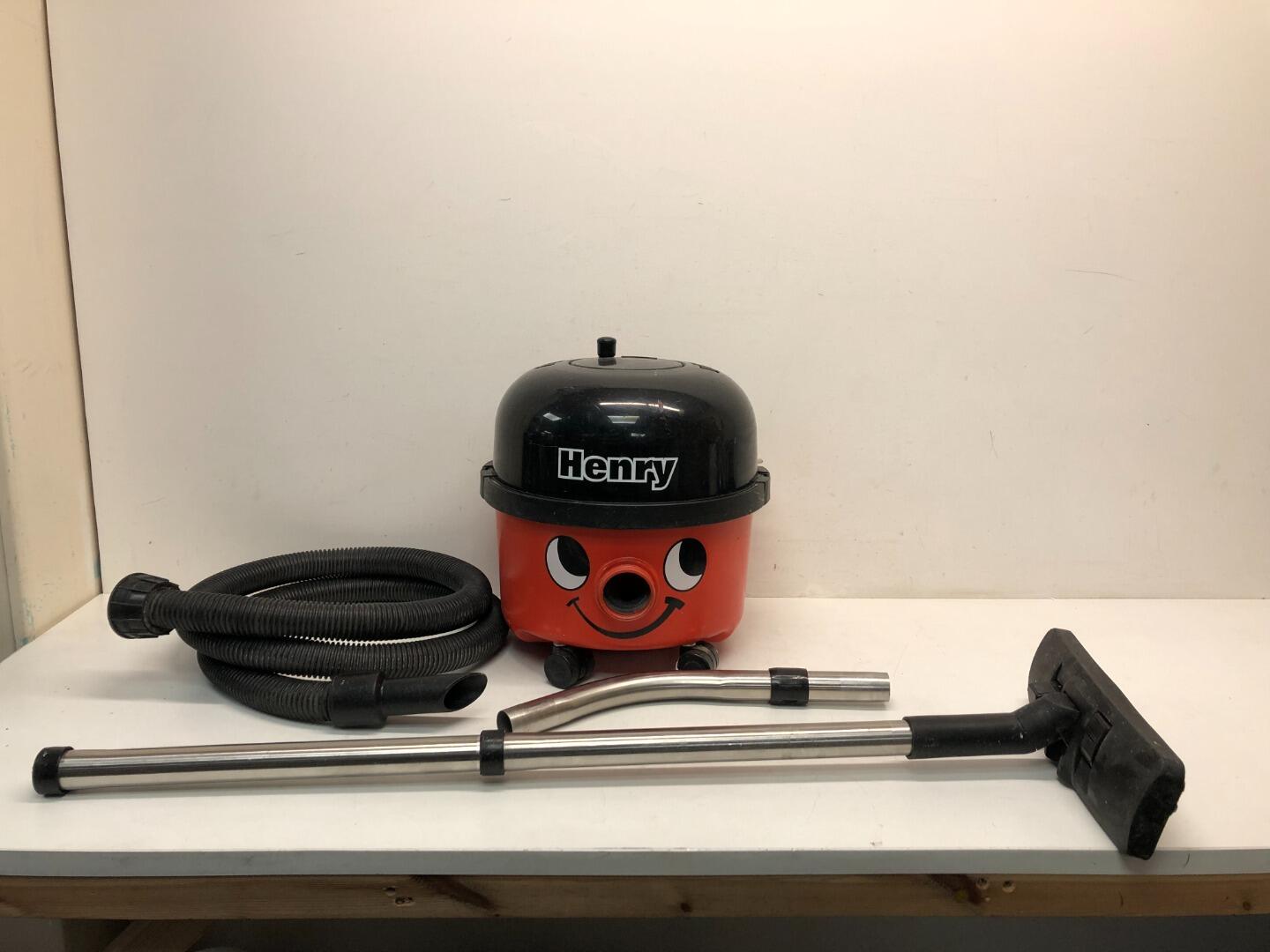 Numatic Henry HVR200-22 Vacuum Cleaner