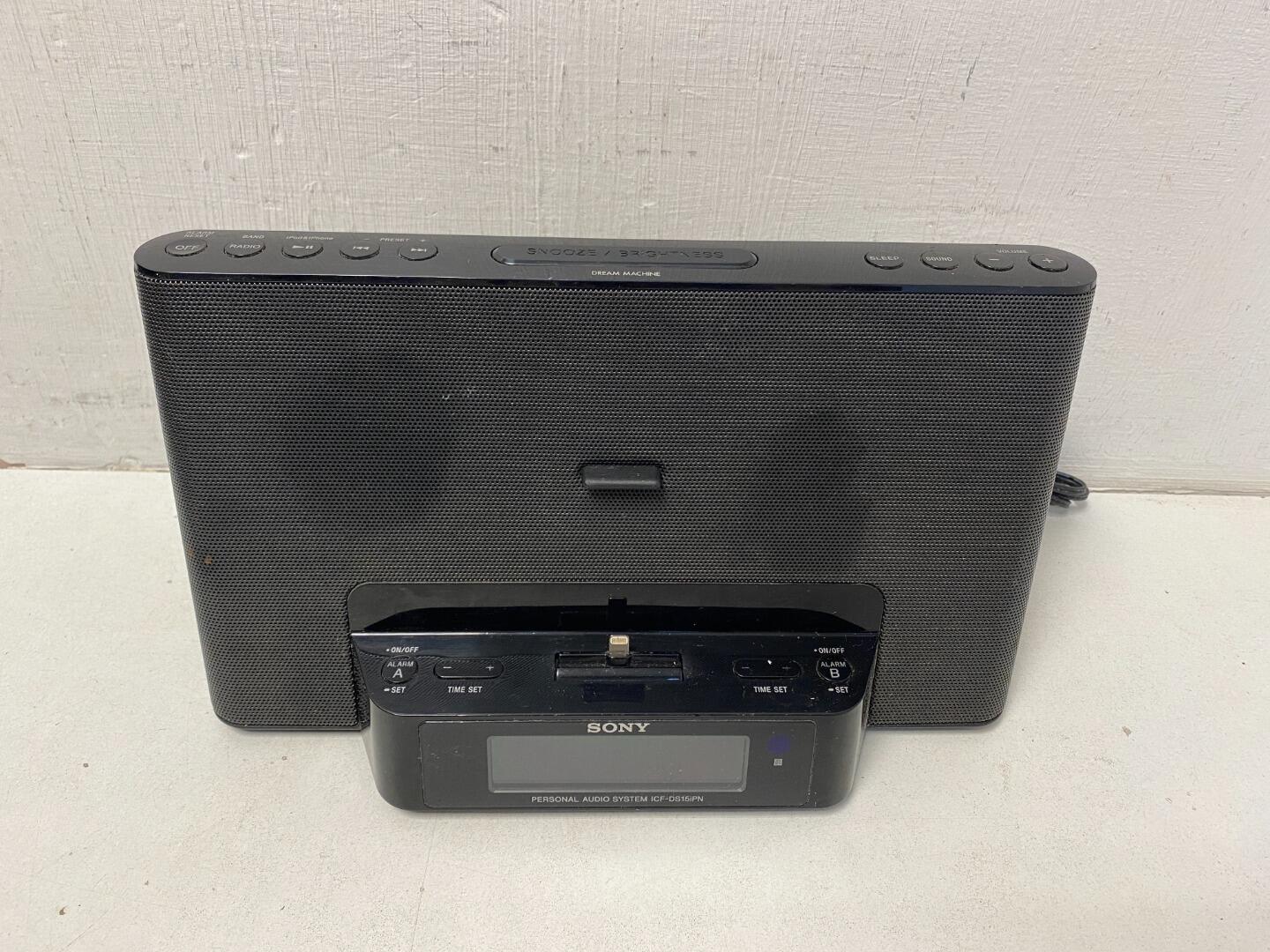 Sony ICF-DS15iPN Dream Machine Personal Audio System