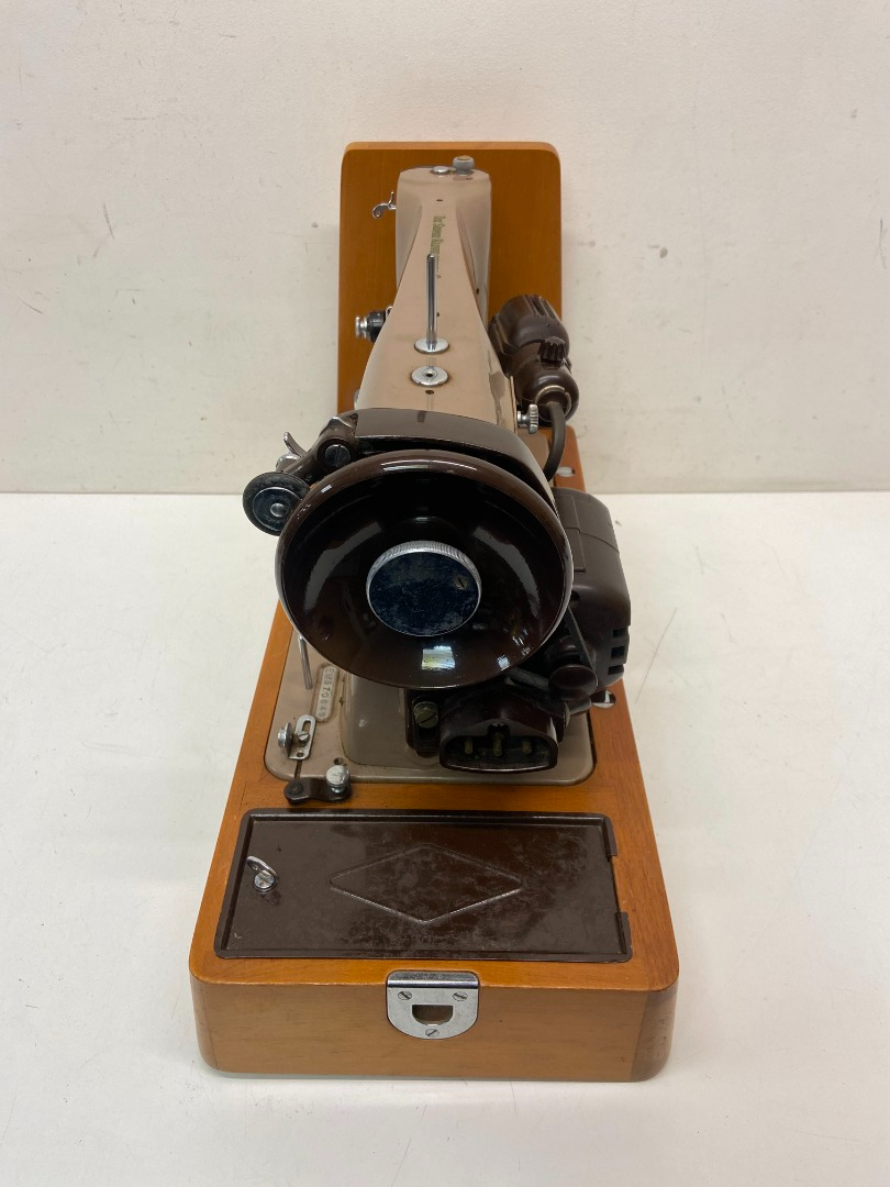 Singer Electric Sewing Machine