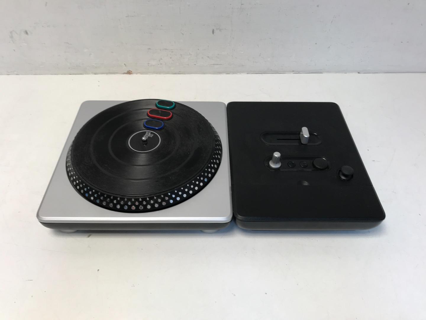 DJ Hero Nintendo Wii Game & Turntable