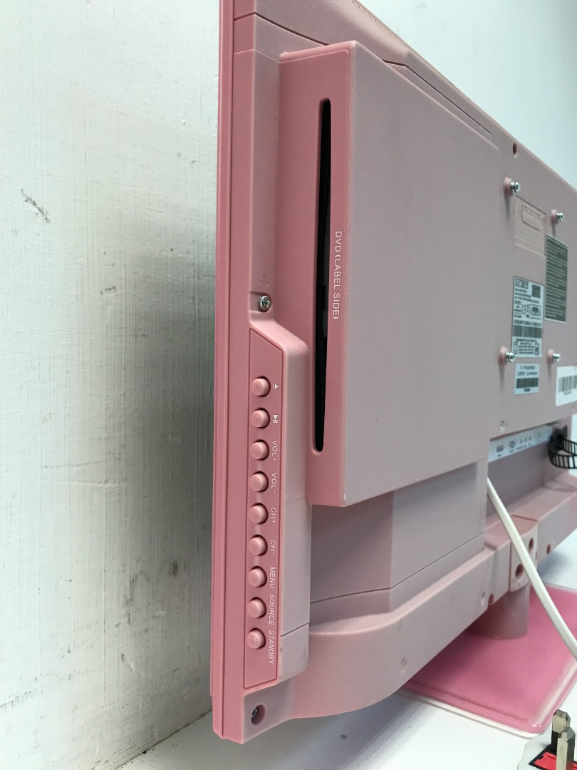 Technika 22'' Full HD Digital LED TV with Built-In DVD (read description)