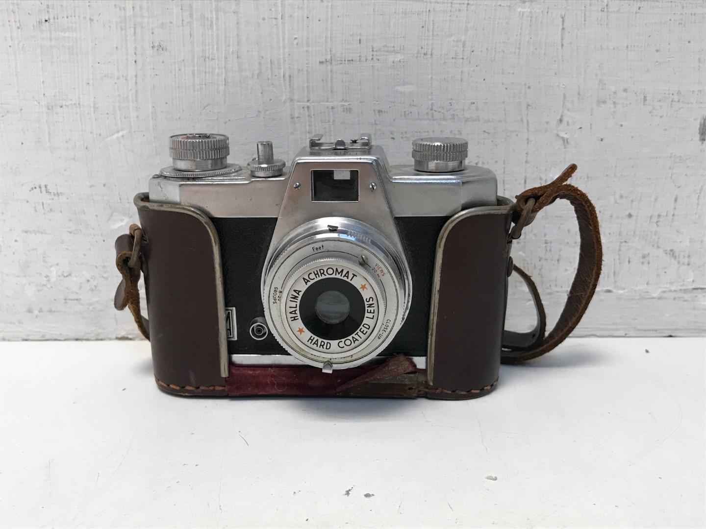 Halina Pet Vintage Camera with Achromat Lens