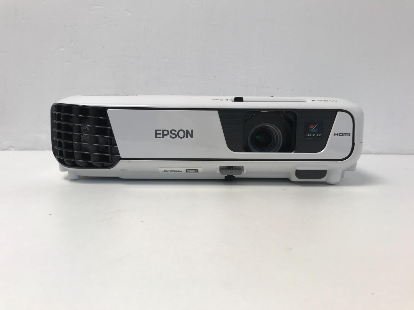 Epson EB-S31 LCD Projector
