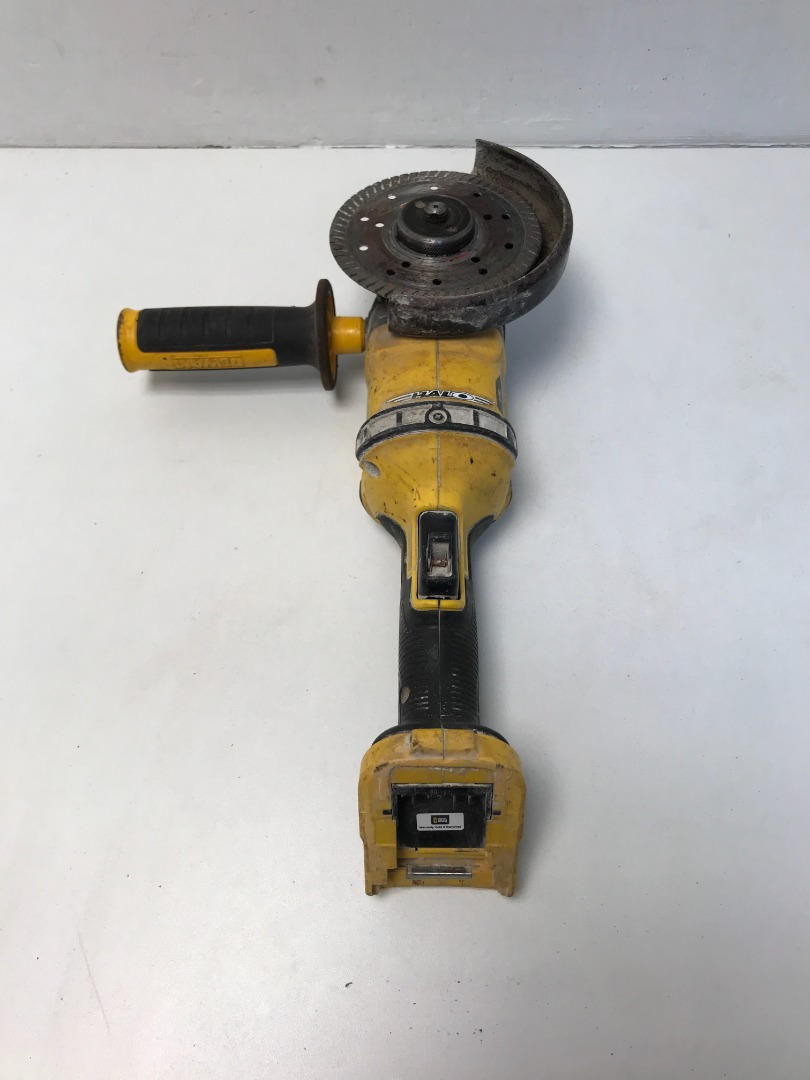 DeWalt DCG414 XR Flexvolt Angle Grinder - Body Only