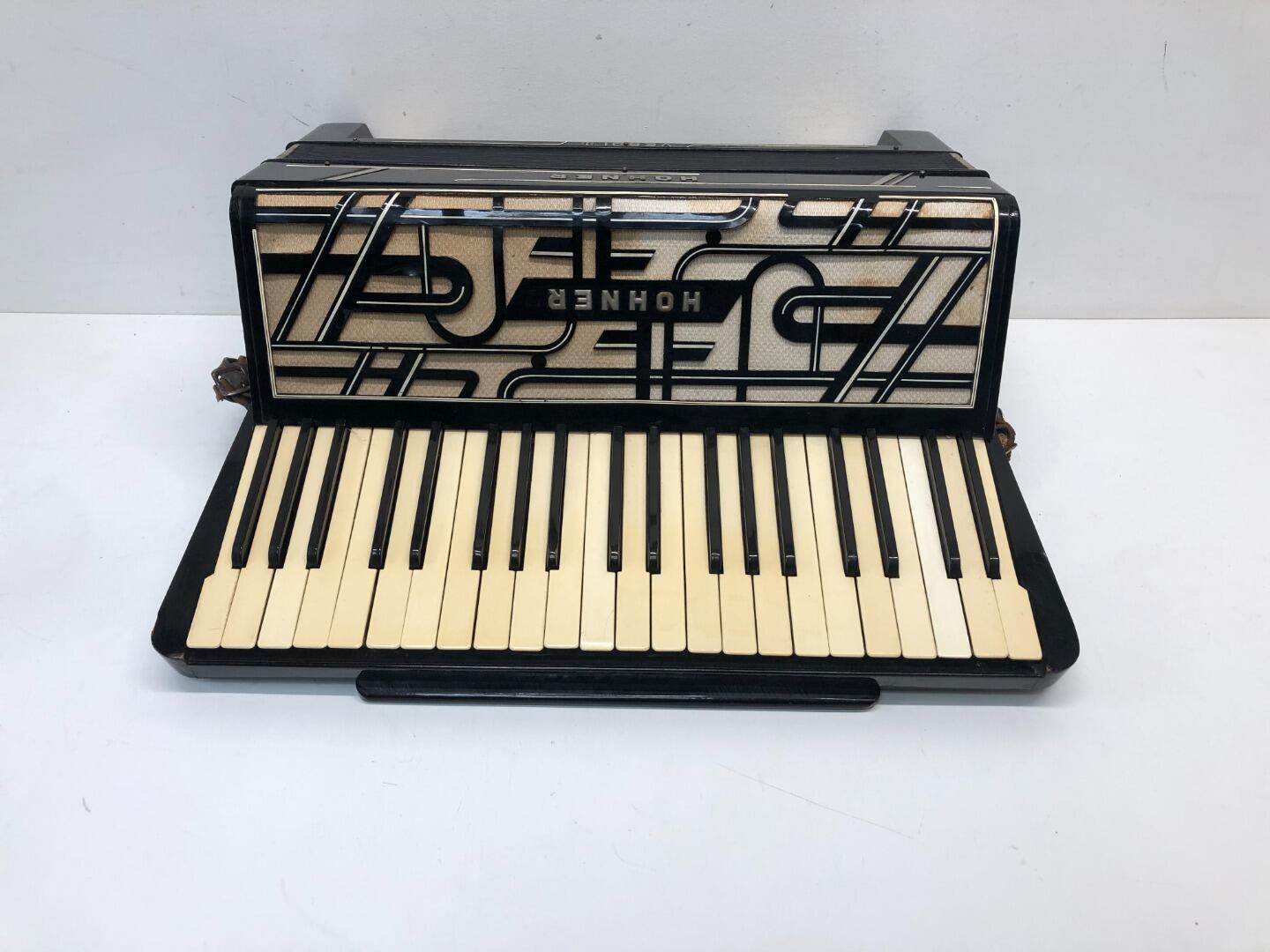 Vintage Hohner Verdi III Accordion