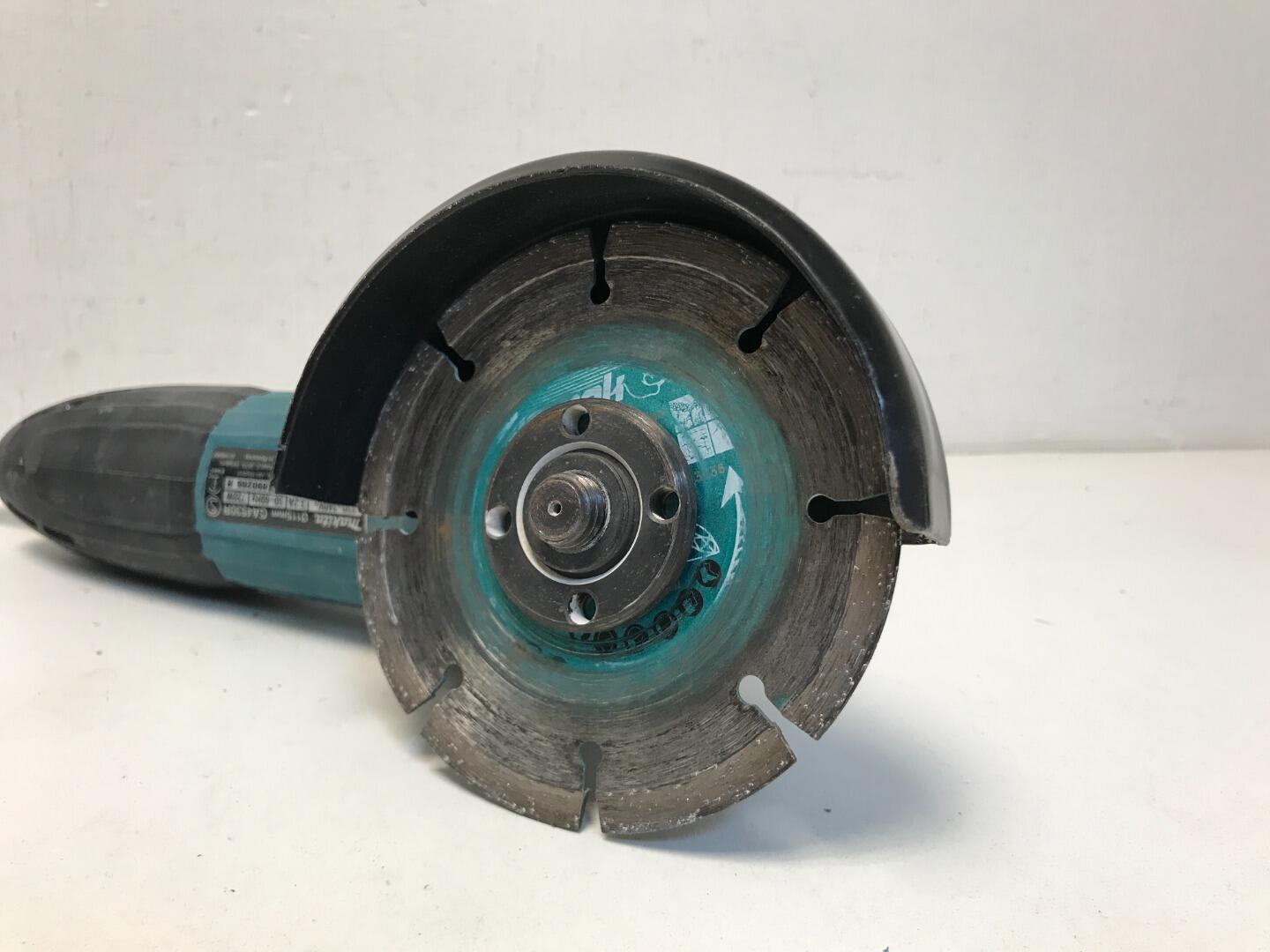 Makita GA4530R 240V 115mm Angle Grinder