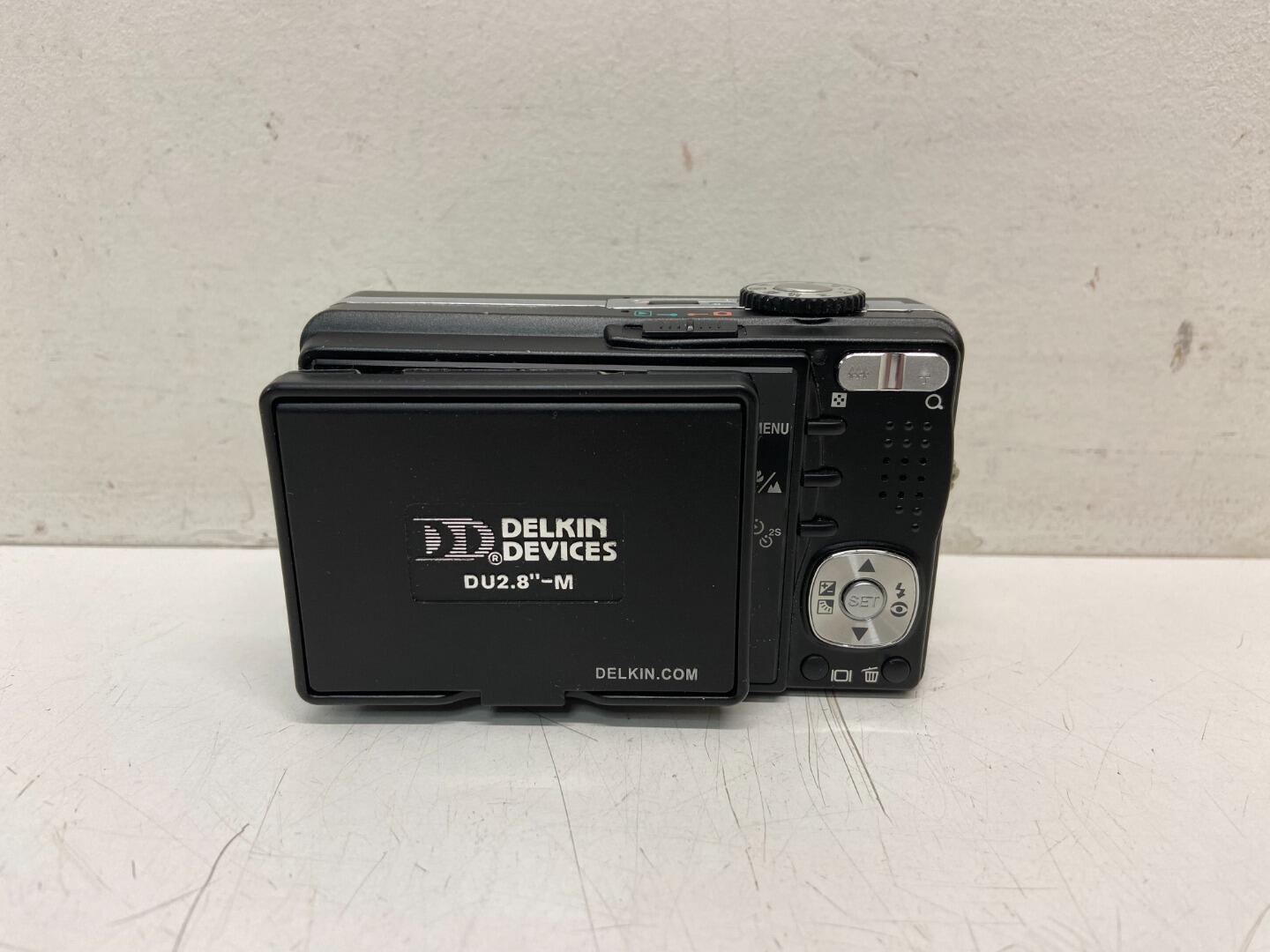 Hitachi HDC-1051E Digital Camera