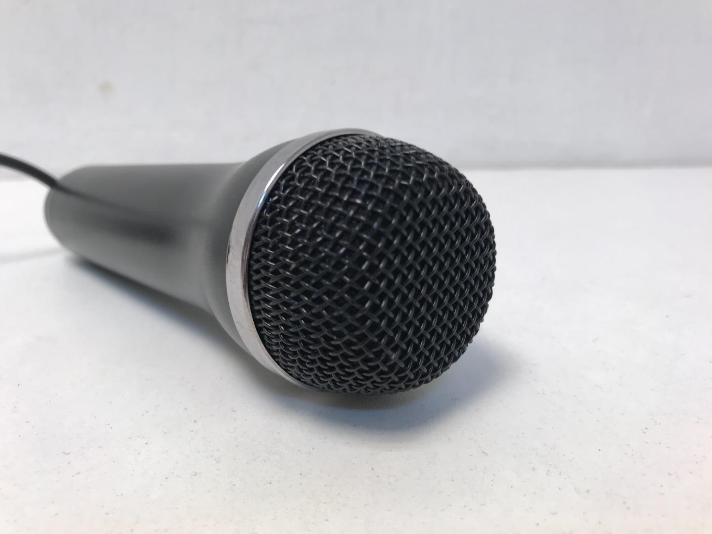 Disney Sing It High School Musical 3 Nintendo Wii Game and Mic