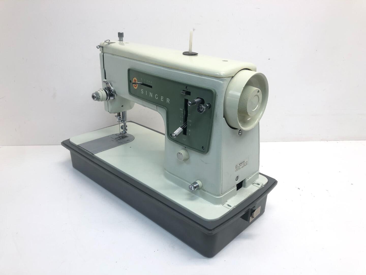 Vintage Singer 427 Electric Sewing Machine
