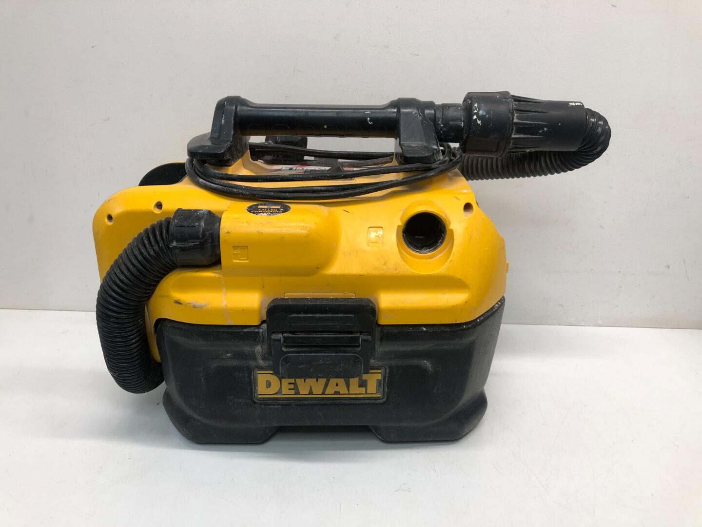 DeWalt DCV584L 18V Bagless Cordless Vacuum Dust Extractor