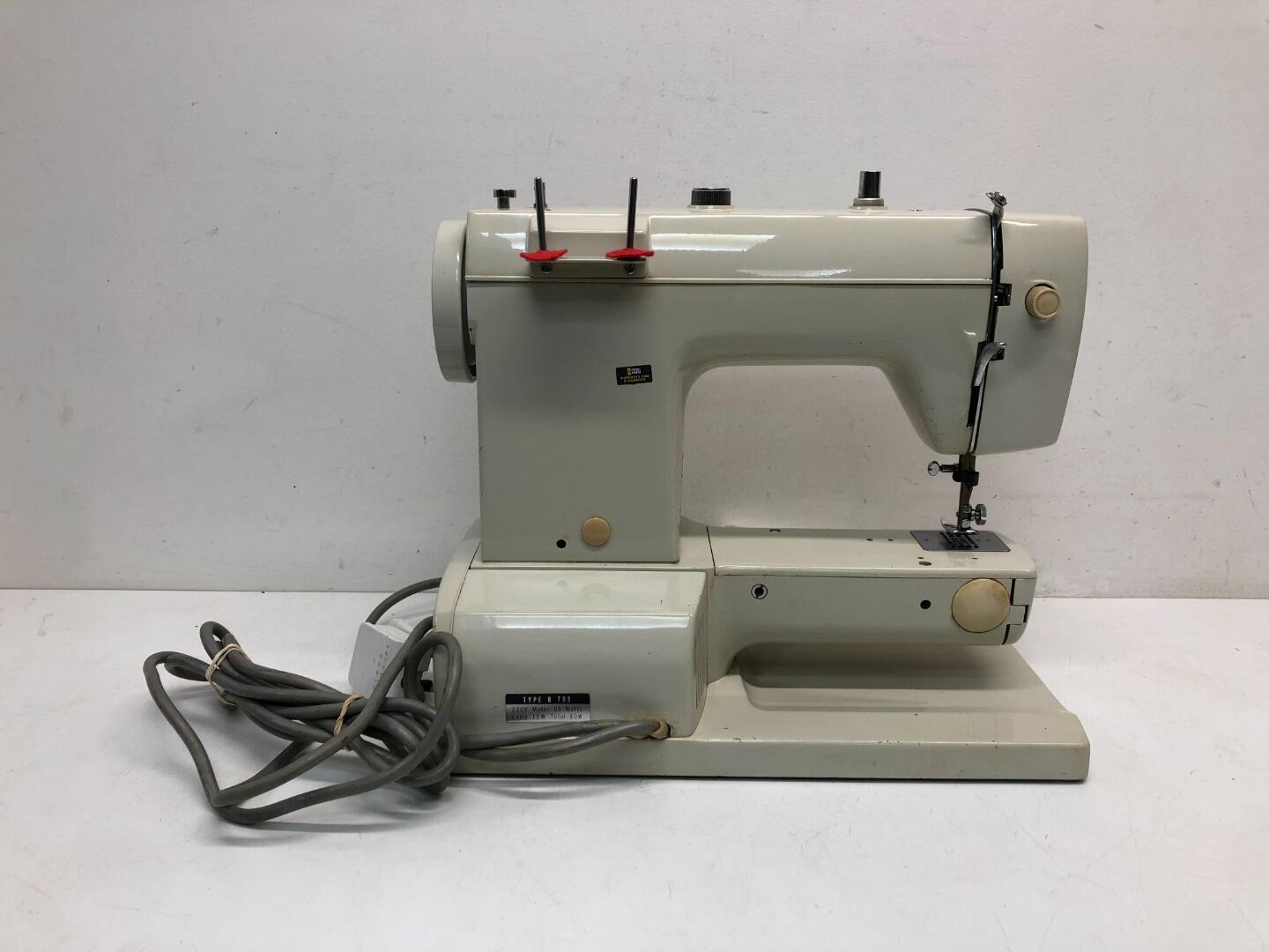 Brother Pacesetter B795 Sewing Machine