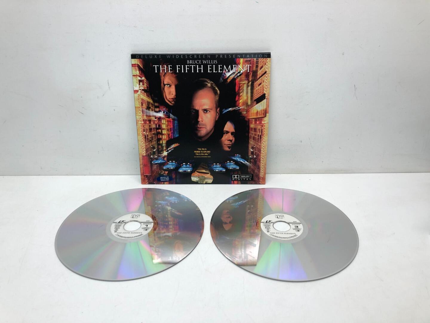 The Fifth Element Deluxe Widescreen Laser Disc - NTSC
