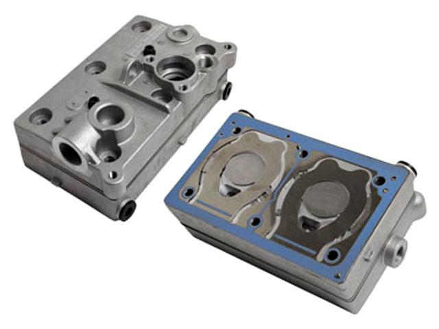D13 Engine Compressor Head 22203109 Air Brake Compressor Cylinder Head ...