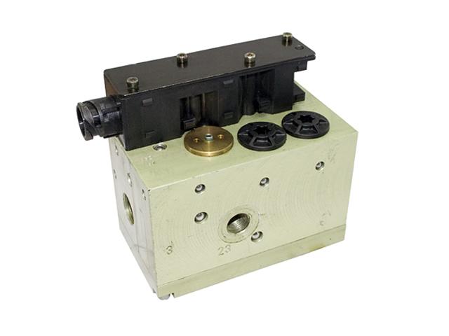 Volvo Air Suspension Solenoid 20392038 20392040 3944719 207673