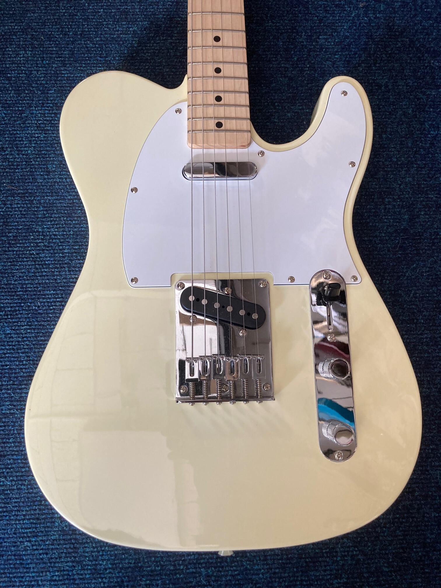 Squier - Affinity Telecaster - Arctic White Pre Owned