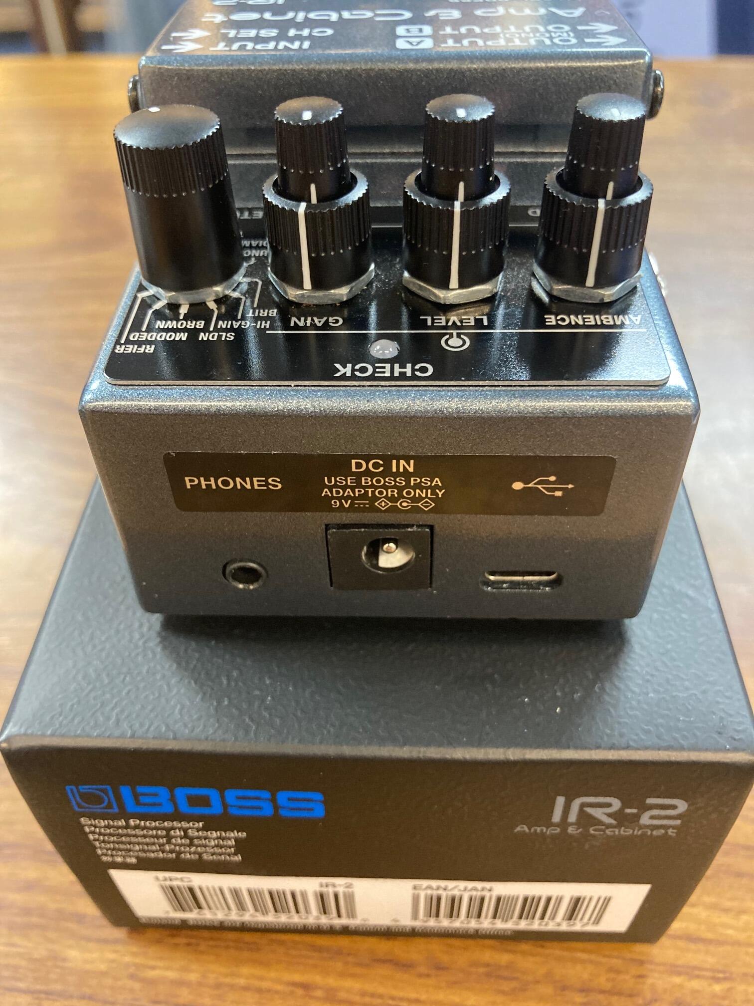 Boss - IR-2 Amp and Cabinet - Pre owned