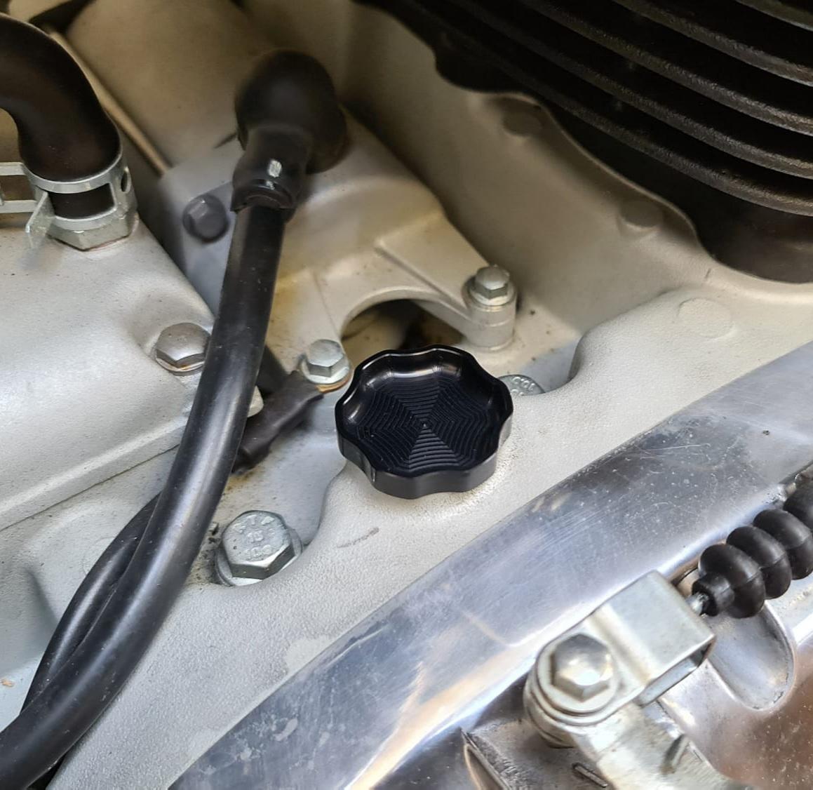 Stratos Performance 650 Oil Filler Cap for Royal Enfield Interceptor ...