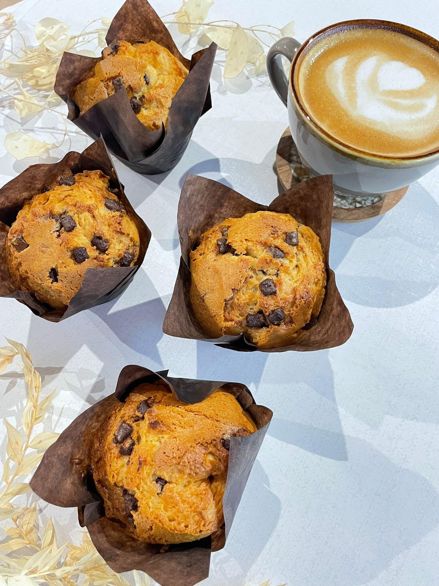 Chocolate Chip Muffin x 9