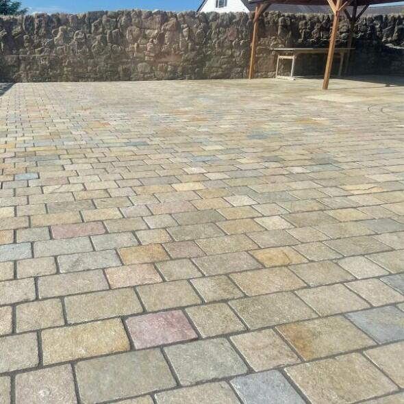 Yellow Limestone Cobbles 250 x 150