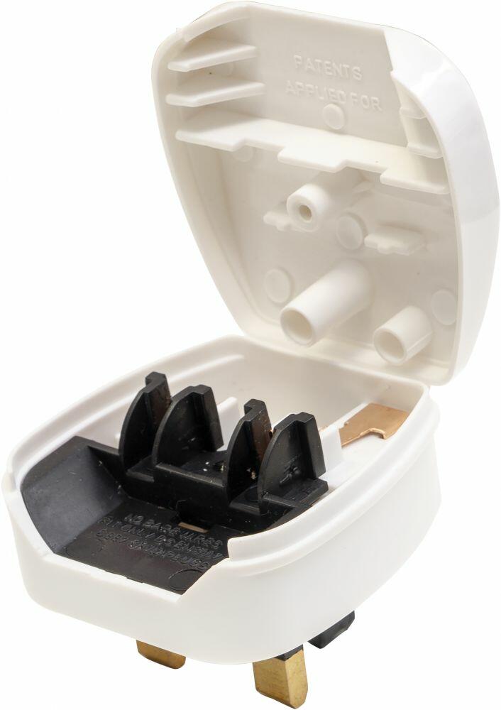 Eagle Euro 2 Pin to UK Fused 3 Pin Converter Plug Fuse Rating 5A, F318EBA