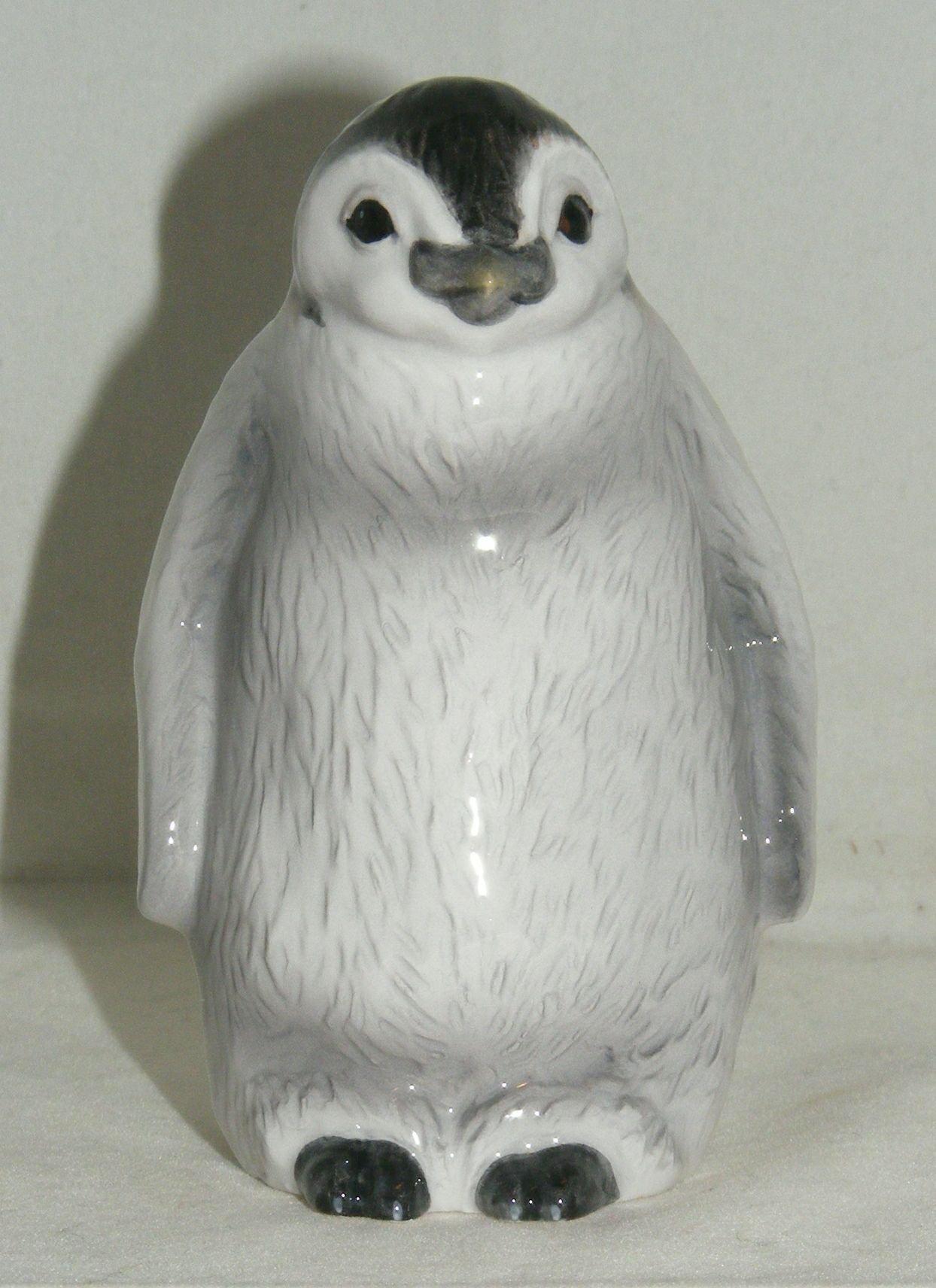 John Beswick Animal Figure Arctic Babies Emperor Penguin Chick JBAB2