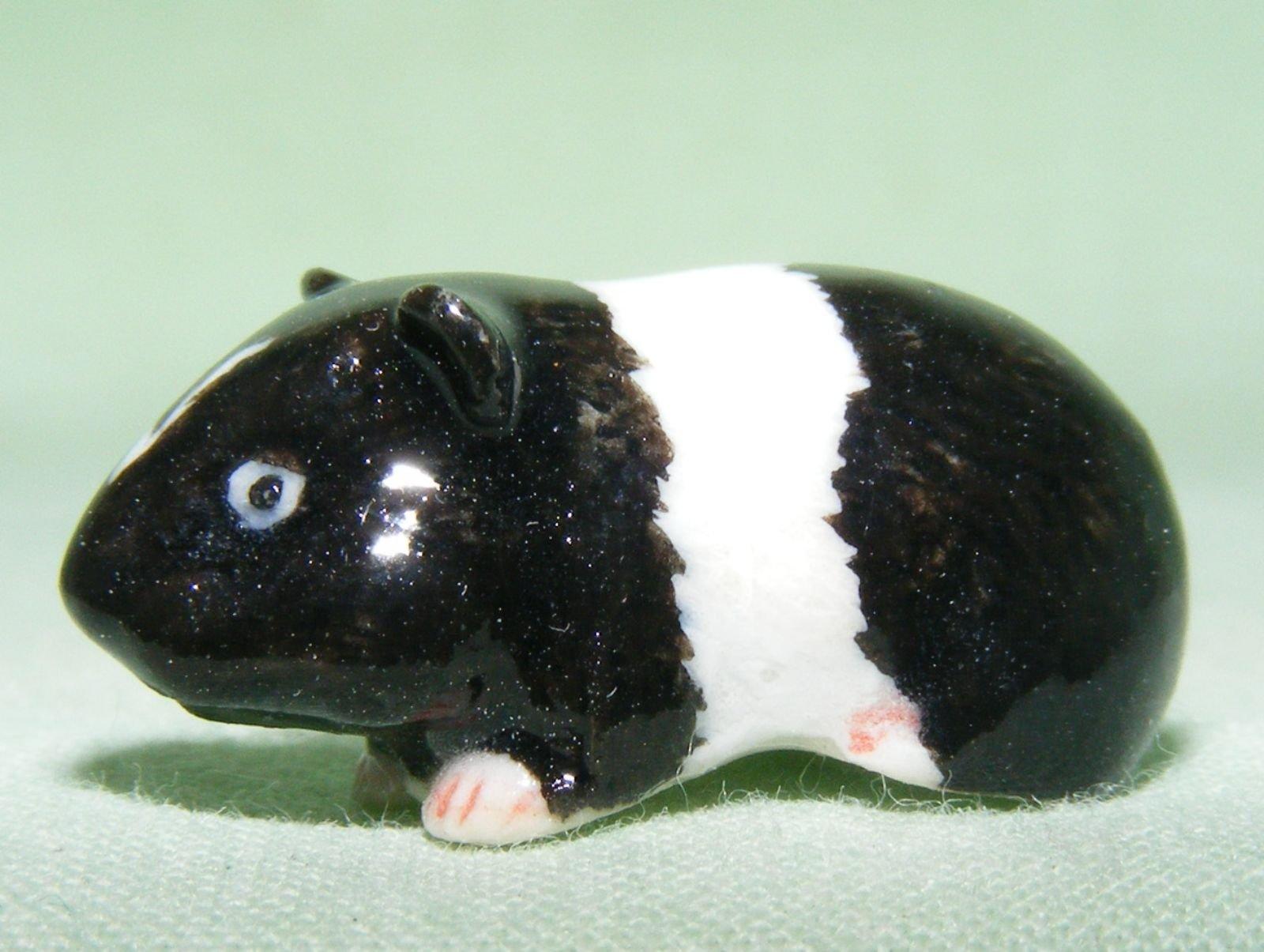 Klima Miniature Porcelain Animals Pair of Mini Guinea Pigs Black/White X883